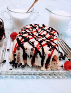 Order Cinnamon Rolls Online | Cinnamom Bakery