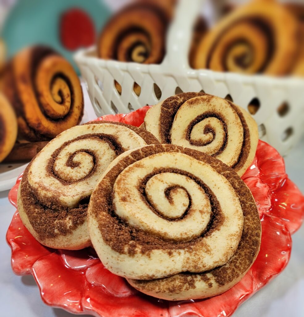 CinnaSwirls (1 Dozen) - Cinnamom Bakery