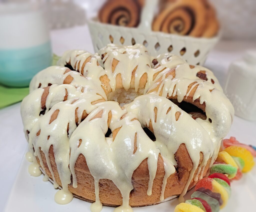 CinnAmazing Buttercream Tea Ring - Cinnamom Bakery