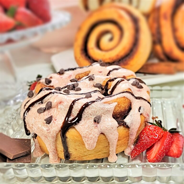 Order Cinnamon Rolls Online | Cinnamom Bakery